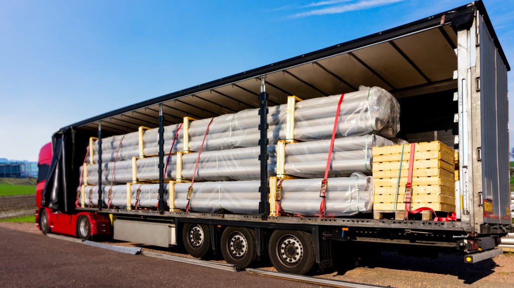 the truck with the trailer on loading | BIS Safety Software